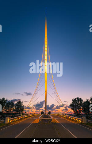 The Harp Bridge is one of three neighboring bridges crossing the ...