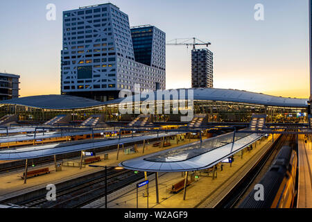 Platforms at Utrecht Centraal railway station, viewed from new ...