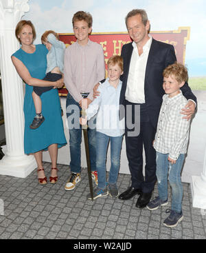 Alexander Armstrong and wife Hannah Bronwen Snow arrive at the British ...