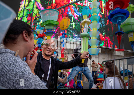 Moscow. The art Project 'the Zaryadye park UZORU'v by the Russia Day ...