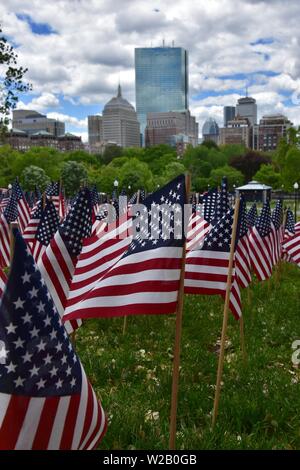 Thousands of Memorial Day flags commemorating fallen soldiers from ...