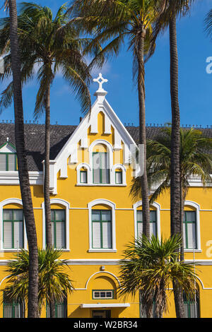 Curacao, Willemstad, Pietermaai, Dutch colonial building on ...