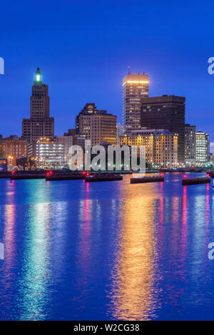 Providence, Rhode Island, USA skyline at Waterplace Park Stock Photo ...