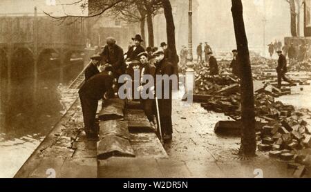 Flooding in London, 1928, (1935). Creator: Unknown Stock Photo - Alamy