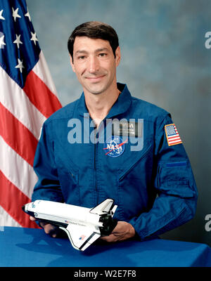 Official portrait of 1987 astronaut candidate Andrew M. Allen Stock ...