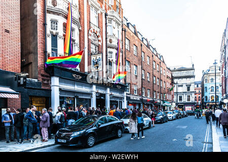 Comptons pub, Old Compton Street, Soho, London Stock Photo - Alamy