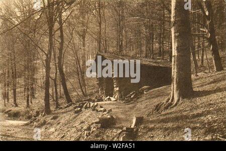 Chapelle Bonne dame sous bois Stock Photo - Alamy