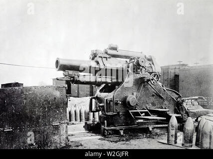 Types of howitzers used in A.E.F ca. 1916-1921 Stock Photo - Alamy