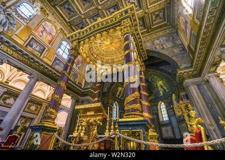 High Altar at the Basilica of Santa Maria Maggiore (Papal Basilica of ...
