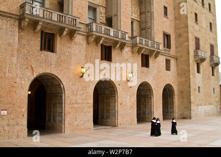 SANTA MARIA DE MONTSERRAT ABBEY, SPAIN Stock Photo - Alamy