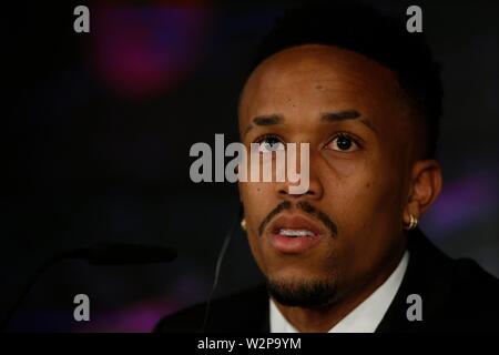 Madrid, Spain. 10th July, 2002. PRESENTATION OF THE NEW REAL MADRID ...