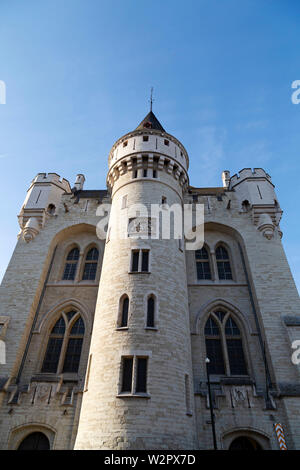 The Halle Gate (aka Porte de Hal or Hallepoort) in Brussels, Belgium ...