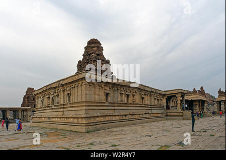 Ancient Vitthala Hindu temple Stock Photo - Alamy