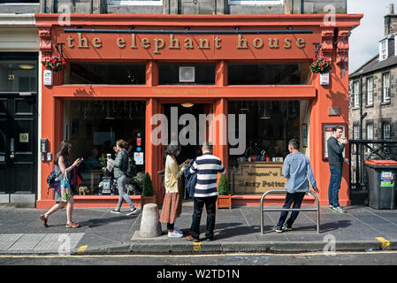 The Elephant House Cafe on George IV Bridge in Edinburgh Stock Photo ...