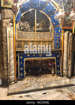 Grotto Over Cave Star Marks Spot WhereJesus Christ Born Church of the ...