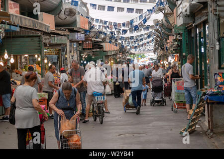 HaTikva market TEL AVIV Stock Photo - Alamy