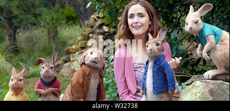 ROSE BYRNE in PETER RABBIT 2: THE RUNAWAY (2021), directed by WILL ...
