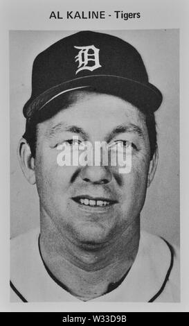 Detroit Tigers Hall of Famer Al Kaline autographs a fans jersey before ...