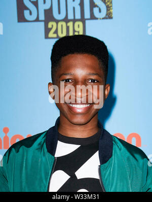 Lex Lumpkin arrives at the Nickelodeon Kids' Choice Awards on Saturday ...