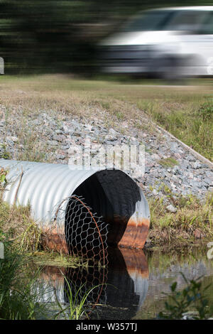 culvert and mesh that recovers the penetration of beavers and ...