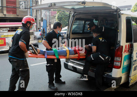 Units of the Philippine National Police (PNP) from different cities and ...
