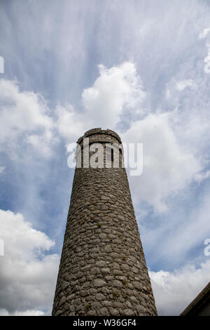 Castledermot Round Tower in Castledermot, Ireland Stock Photo - Alamy