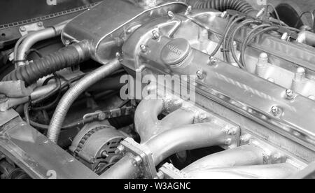 Vintage Jaguar e type engine bay Stock Photo - Alamy