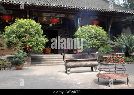China: Bronze goat, Qingyang Gong (Green Goat Temple), Chengdu, Sichuan ...