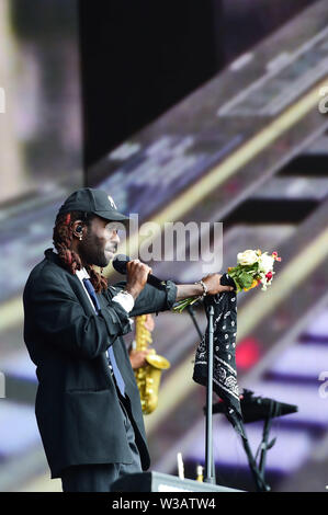 Dev Hynes of Blood Orange performing during the British Summer Time ...