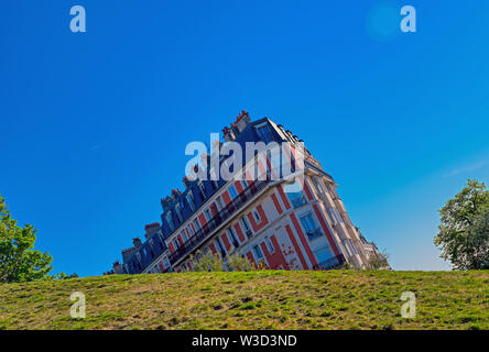 The sinking house located in the Montmartre district of Paris, France ...