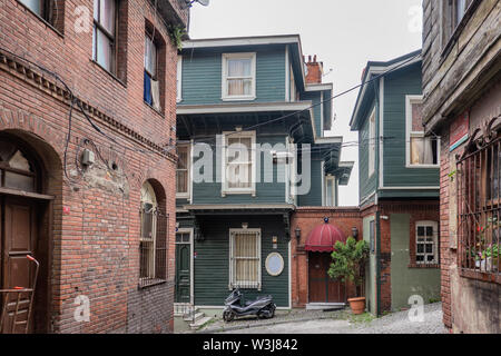 Old Ottoman House in Istanbul in Turkey in Middle East Asia. Housing ...