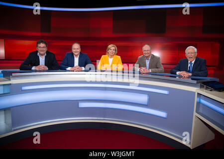 from left: TV expert Julia Simic, TV expert Lothar Matthäus Leverkusen ...