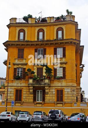 Architecture of Roman vestiges in Rome, Italy Stock Photo - Alamy