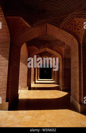 Pakistan, Sindh province, Thatta, mosque build by Moghol emperor Shah ...