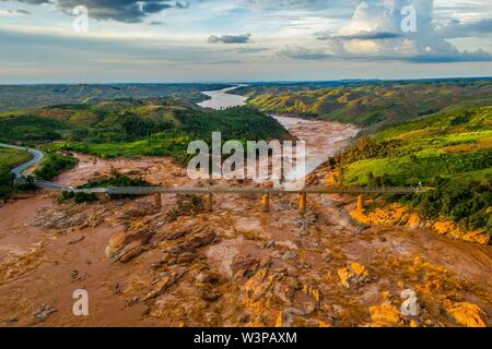 Bridge over the Betsiboka River, Madagascar Stock Photo - Alamy