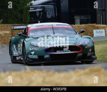 Gregor Fisken, Aston Martin DBR9, GT1 Demonstration, on track a ...