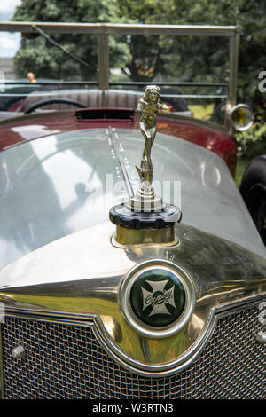 Crossley mascot, lady on a winged wheel Stock Photo - Alamy