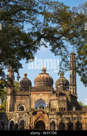 India, Uttar Pradesh, Lucknow, The Residency, Begum Kothi mosque Stock ...