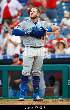 Los Angeles Dodgers' Max Muncy, left, scores on a passed ball as St ...