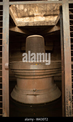 Badavi linga temple in Hampi city, Karnataka,India Stock Photo - Alamy