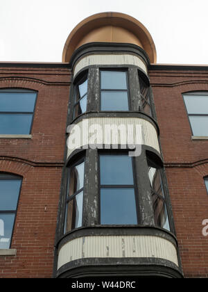 Vintage style hotel windows. Old hotel windows Stock Photo - Alamy