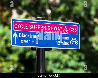 Cycle Superhighway CS3 in London Stock Photo - Alamy
