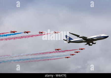Boeing 747 BOAC Livery with Red Arrows Stock Photo - Alamy