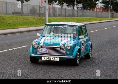Rover Mini Cooper engine detail Stock Photo - Alamy