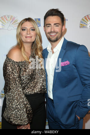 Mischa Barton, Jonathan Bennett at the Flaunt It Awards, Los Angeles ...