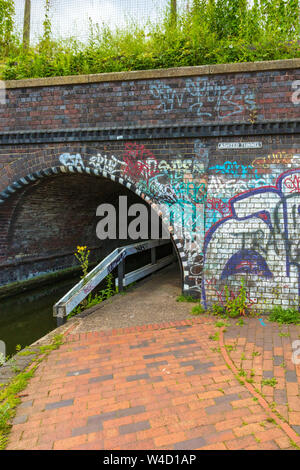 The Ashted Tunnel and Lock on the Digbeth Branch Canal, wild flowers ...