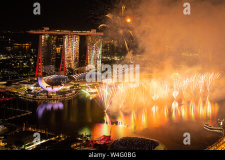 National Day fireworks over Marina Bay Sands Hotel, Singapore Stock Photo - Alamy
