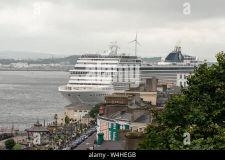 cruise ship dominates the town and port of saint tropez Stock Photo - Alamy