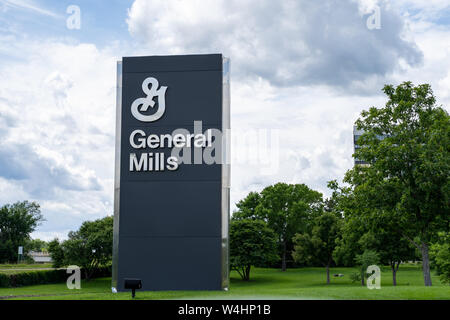 MINNEAPOLIS, MINNESOTA / USA - JULY 7, 2019: Person using Apple i-phone ...
