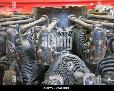 Close-up of the internal workings of an Alvis Leonides Major radial ...